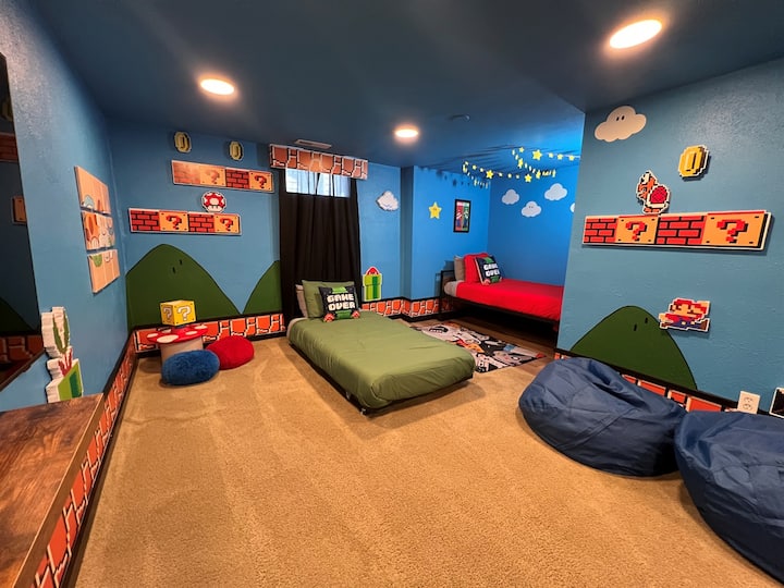 Ski, Soak & Stay - Game Room, Hot Tub - Butte, MT