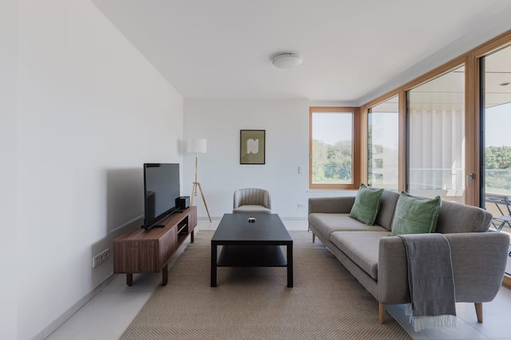 Blueground | Kirchberg, Balcony, Fully Furnished - Luxembourg