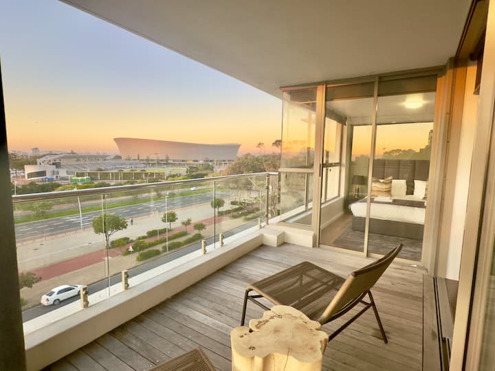 Luxurious 2 Bed In Greenpoint Rooftop Pool & Views - Cape Town