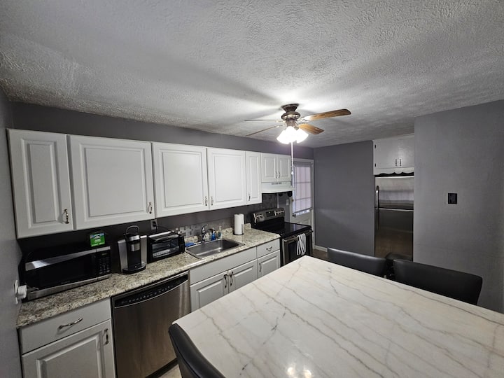 Private Apartment  In Berlin - Wesleyan University, Middletown