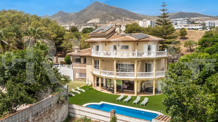 Grande Villa Avec Piscine, Barbecue & Vues By Rems - Benalmádena