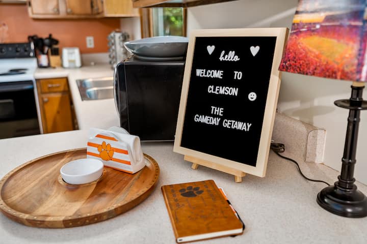 Gameday Getaway! - Less Than 2 Miles From Death Valley! - クレムソン, SC