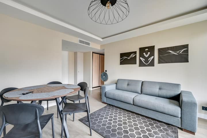 Tbs 54 - Fabuleux Appartement Avec Terrasse Et A/c - Clamart