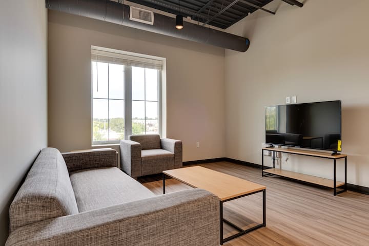 Bloomington Apartment - Walk To Iu Campus & Mall! - Bloomington, IN
