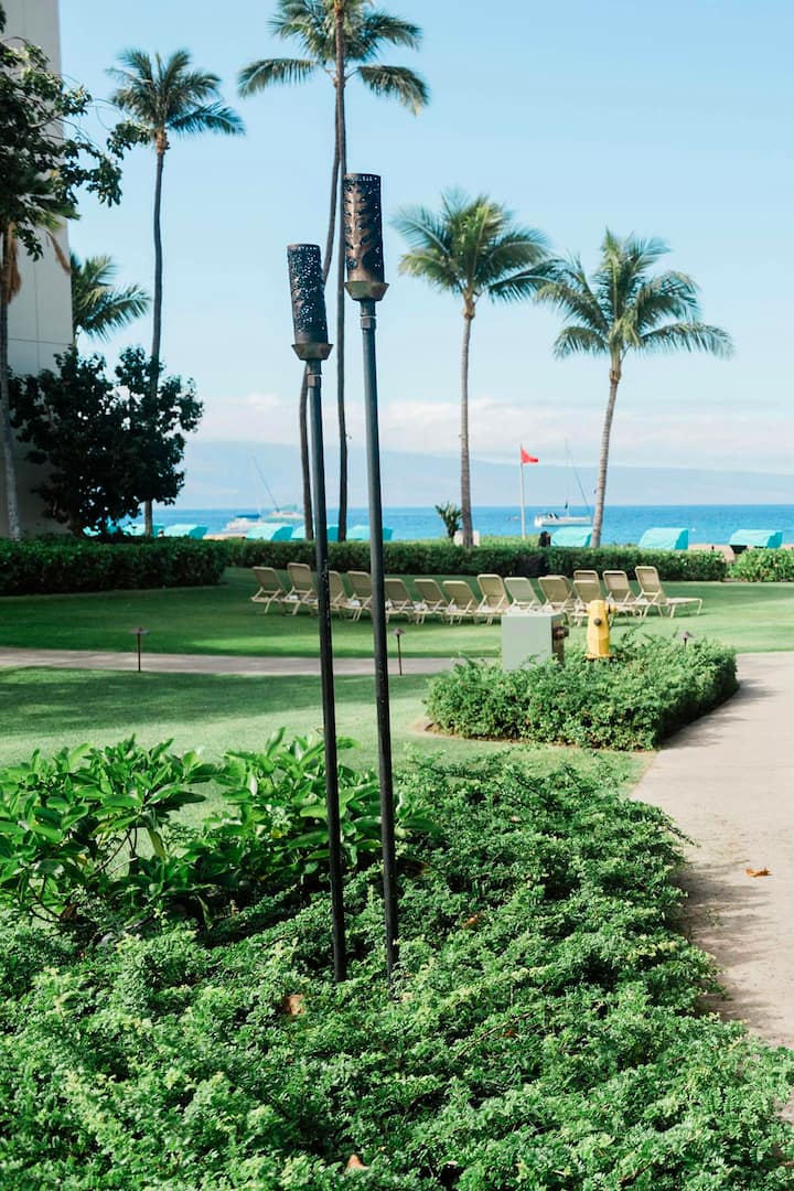 Premium Partial Ocean View 1 King Bed - Maui, HI