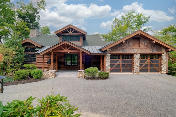Rustic & Comfy Retreat: Elevator - Hot Tub - Games - New Hampshire