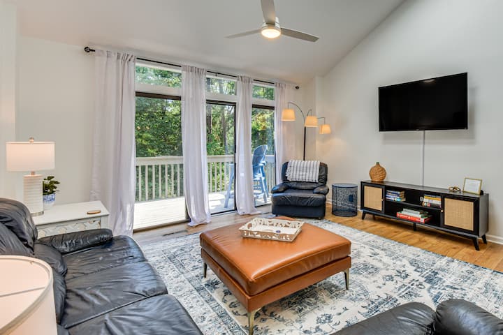 Keowee Key Condo W/ Lake Access & Community Pools! - Lake Keowee, SC