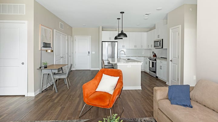 Landing | Incredible 2bd, Clubhouse, Pool - Huntsville, AL