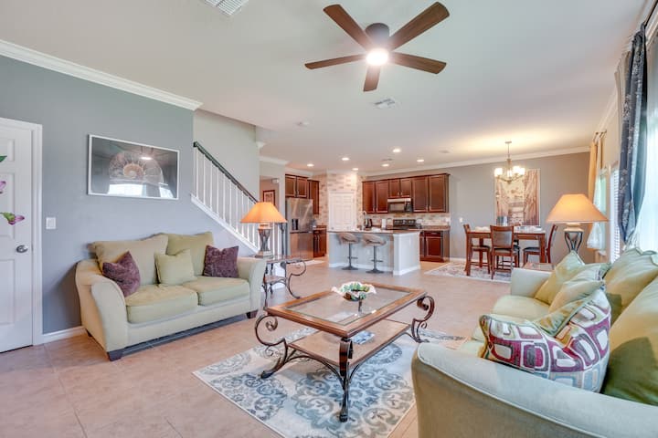 Wfh, Relax & Enjoy At-home Comforts In Orlando - Orlando, FL