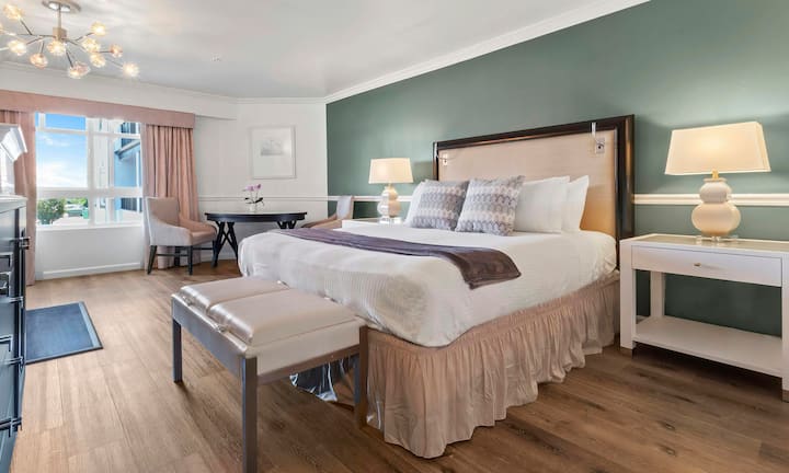 Daily Continental Breakfast Included - Morro Bay, CA