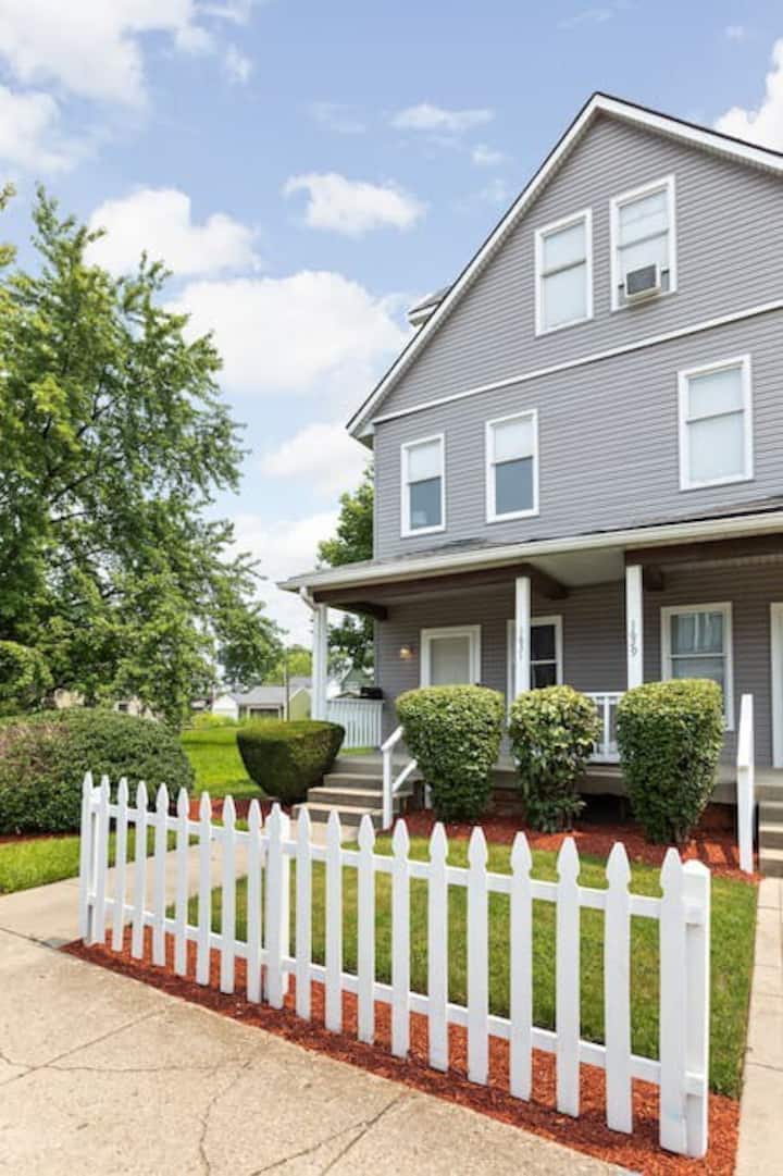 Modern 3br Home | Highly Walkable | Prime Location - インディアナポリス, IN