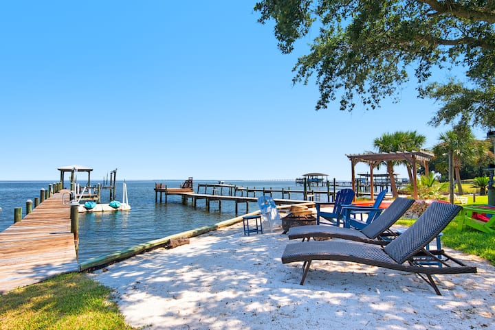 Bay Views-fishing Pier-boat Lift-breezy On The Bay - Pensacola Beach, FL