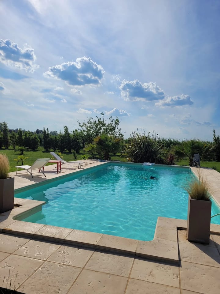 Villa à Arles Avec Piscine Privée. - Arles