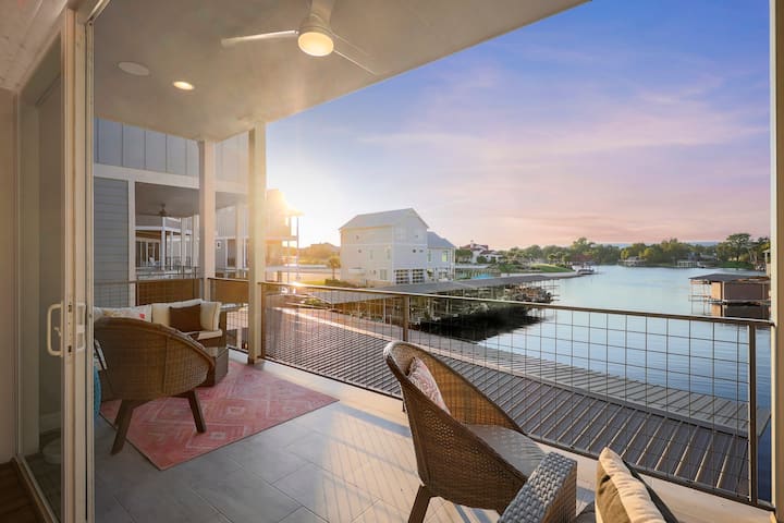 Family Tides On Lbj: Waterfront W/pool - Kingsland, TX