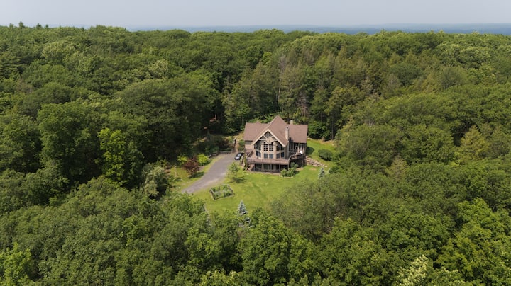 Mountain Escape With Screened Porch + Fire Pit - Round Top, NY