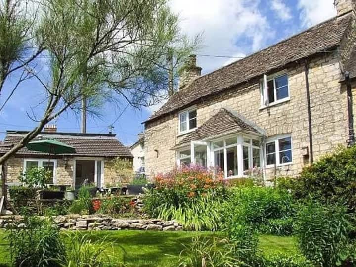 Stone Cottage|walk To Town, Dog & Family Friendly - Malmesbury