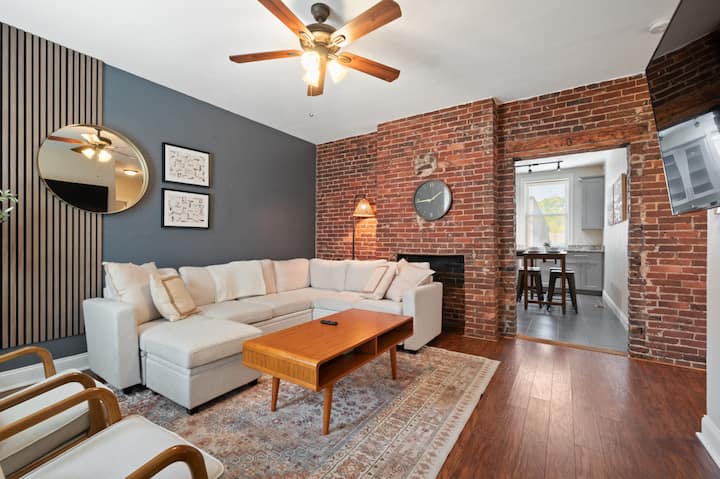 Upscale Doubleking Suite~butler St~2 Parkingspaces - Pittsburgh