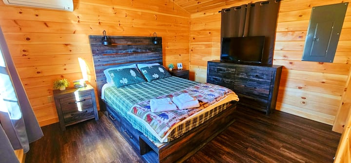 Black Bear Cabin* Direct Atv Access*pet Friendly - Greenville, ME