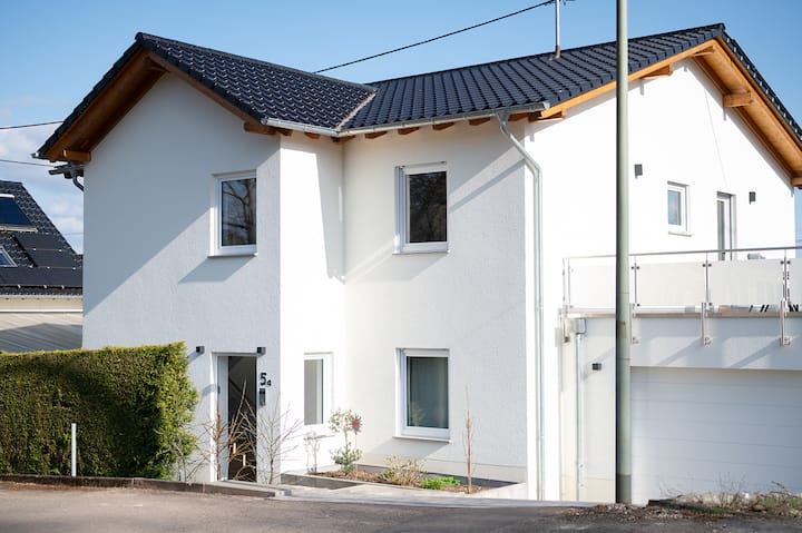 Lilias Ferienwohnung Mit Terrasse - Losheim am See