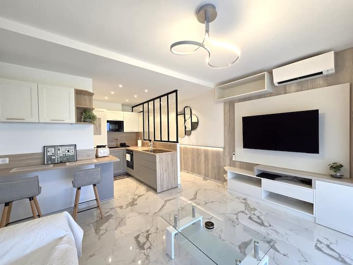 Superbe Appartement Vue Mer - Terrasse - Parking - La Colle-sur-Loup