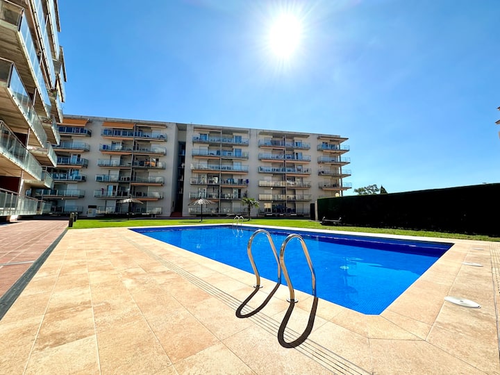 Bel Appartement Avec Piscine Communautaire - Roses