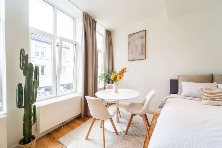 Stylish Studio For 2 Steps From Grote Markt - Wommelgem