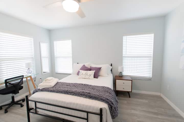 Room For Rent | Lakewood Commons Coliving Room #1 - St. Petersburg, FL