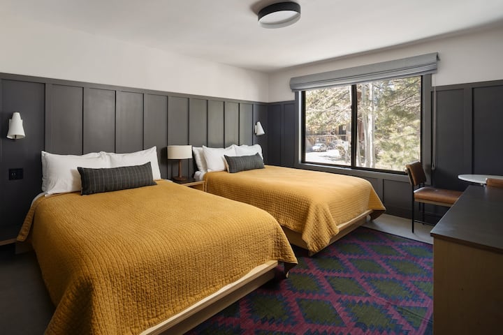 South Lake Tahoe Relaxing Stay W/ Pool | 4 Units - South Lake Tahoe, CA