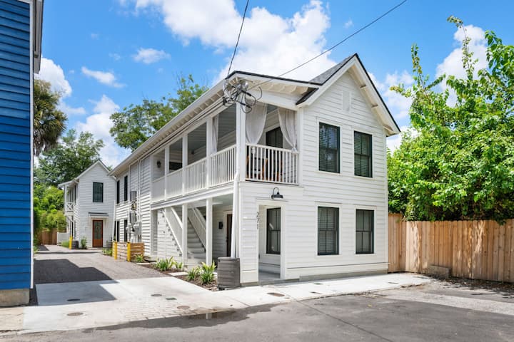 Charleston Style Full Duplex - 2 Blocks To King St - Charleston, SC