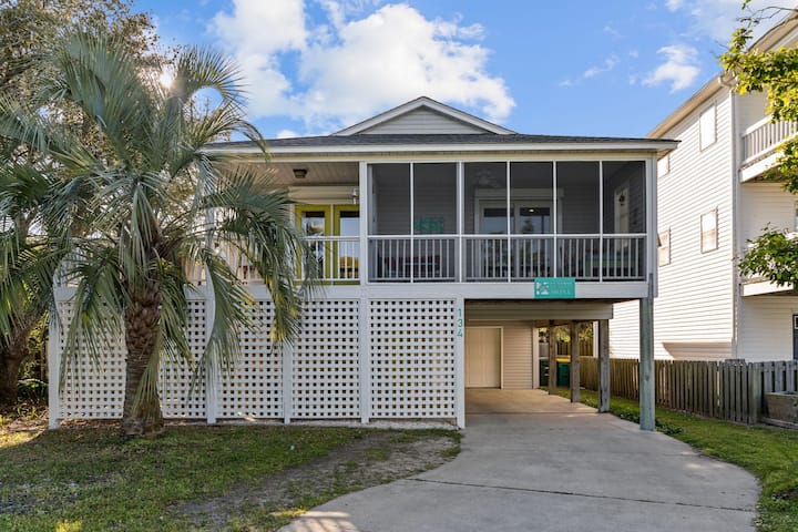 Dog Friendly,  Private Beach Home By The Pier - Kure Beach, NC