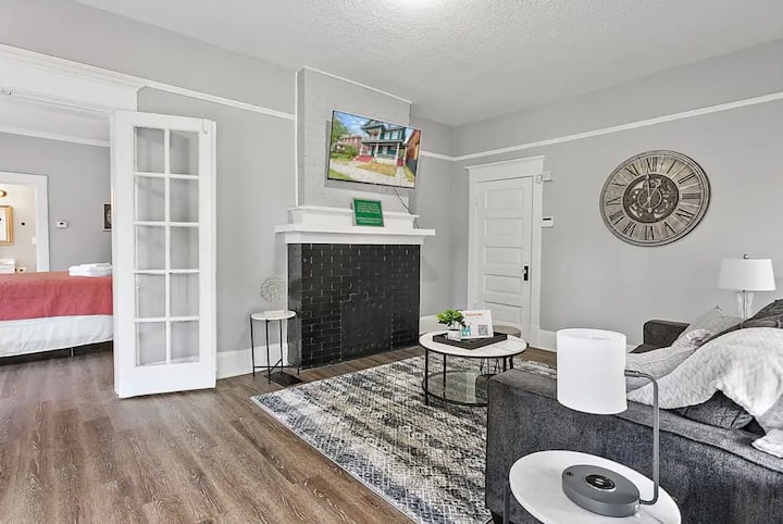 Captivating 1br Retreat On 10th Street! - Jacksonville, FL