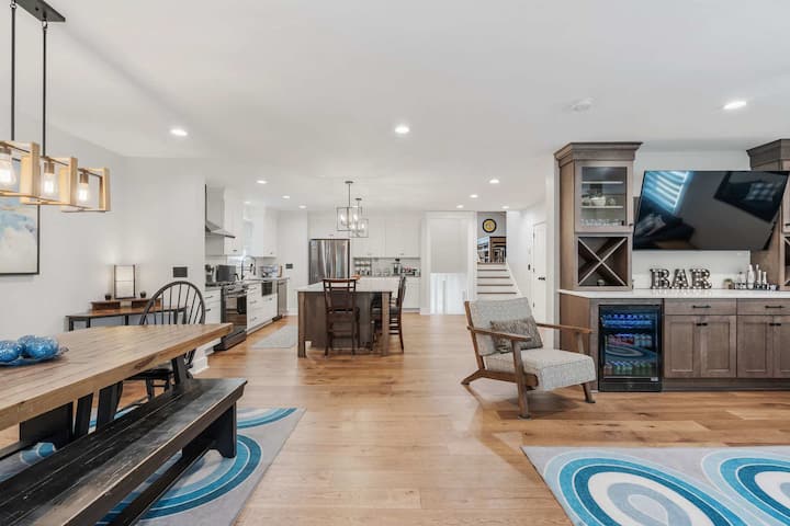 8 Minute Drive To Downtown! - Nashville