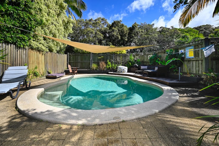 Stylish Family Eco Lodge - Coolum Beach