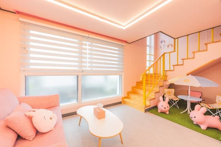 양산에서 아이와 즐거운 시간을 보낼 수 있는 숙박 A동파티룸할인가 - Busan