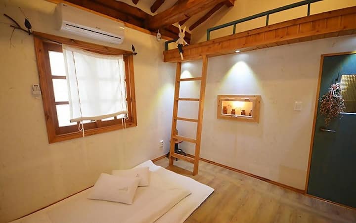 #한옥마을 #경기전 #전동성당 #향교 민들레방(다락) - Jeonju-si