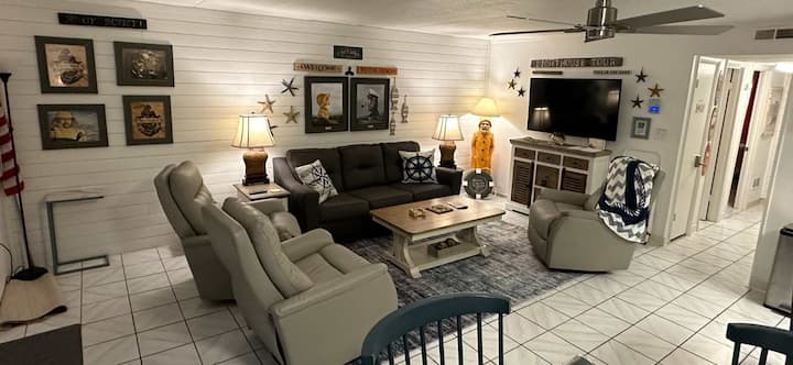 Captain's Quarters - Ocean City, MD