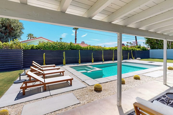 Beautiful Home With Private Pool, Pool Spa - Palm Springs, CA