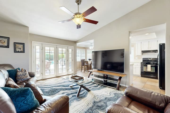 Dog-friendly 4br With Pool And Backyard - Palm Desert, CA