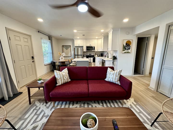2 King Beds + 400ft From Beach U8 - Hampton, VA