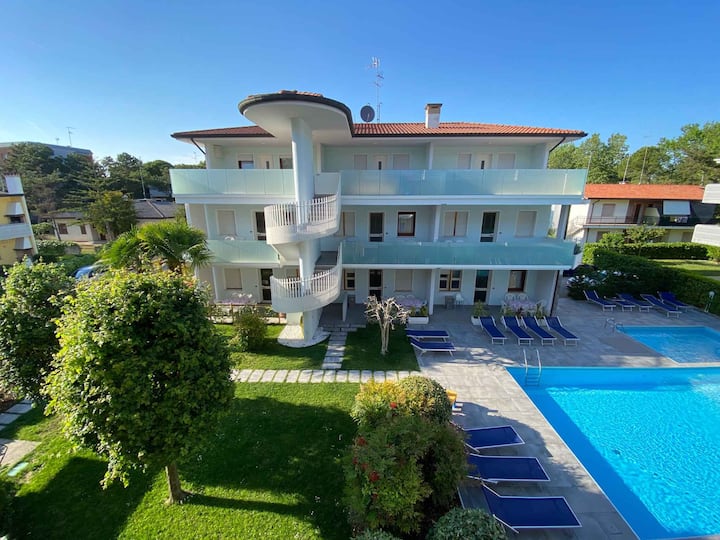 Holiday Apartment With Communal Pool And Air Condi - Bibione