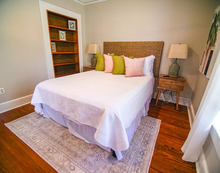 The Capitol Inn - Key West Room - Queen Bed - Tallahassee, FL