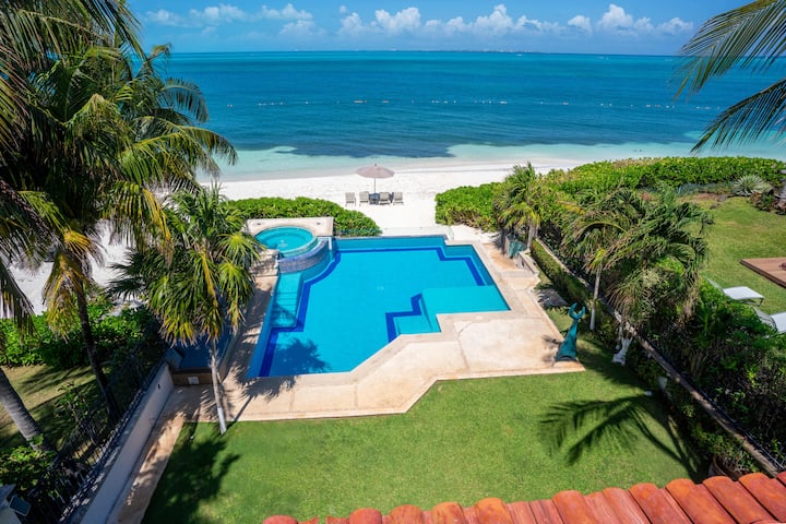Villa Serena | 6br | Beachfront & Private Pool - Cancún