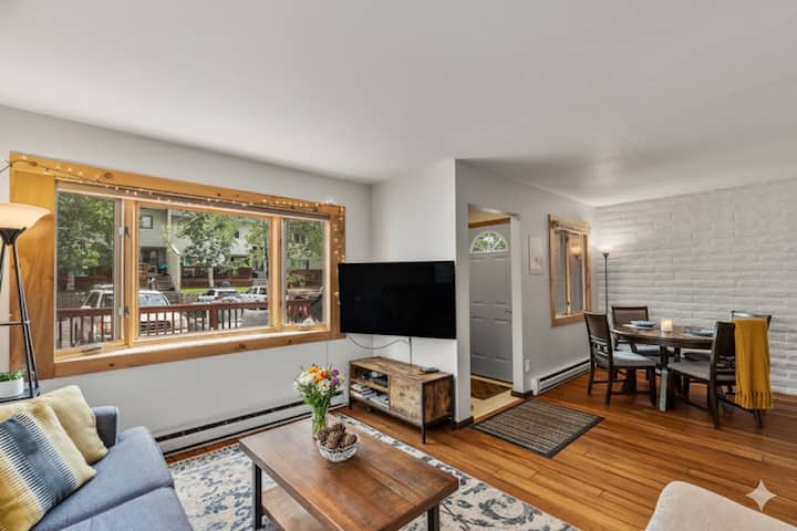 Relaxing, Modern 2br Condo W/spa 1070 - Steamboat Springs, CO