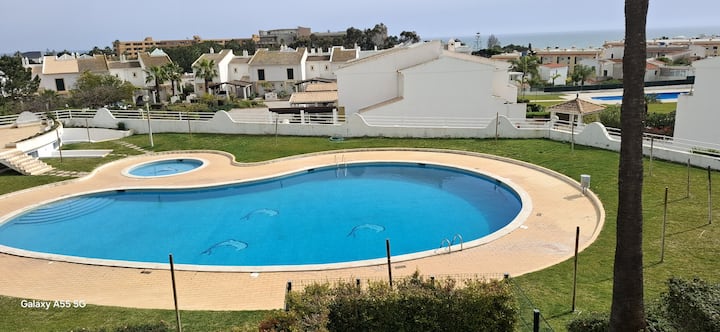 V2 Gathering, Avec Piscine, Terrasse, A/c, Bbq Et - Albufeira