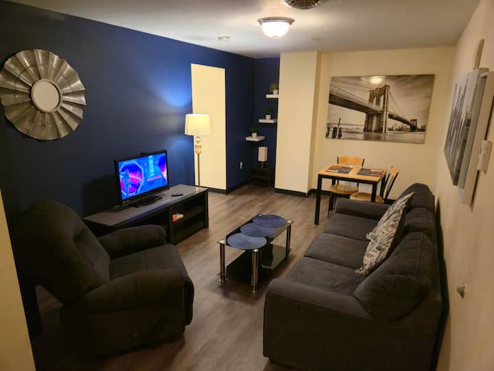 2 Bedroom Downtown Apt|clean And Safe| - Pittsburgh, PA