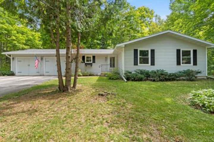 The Best Kept Secret ! Sisterbay - Pebble Beach, Sister Bay