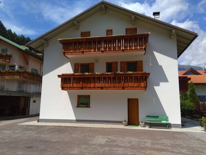 Haus Bezzi In Pellizzano - Madonna di Campiglio