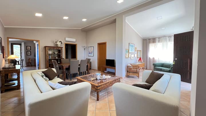 Bouganvillae - Castellammare del Golfo