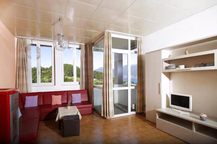 Ferienwohnung Mit Blick Auf Den Lago Maggiore - Luino