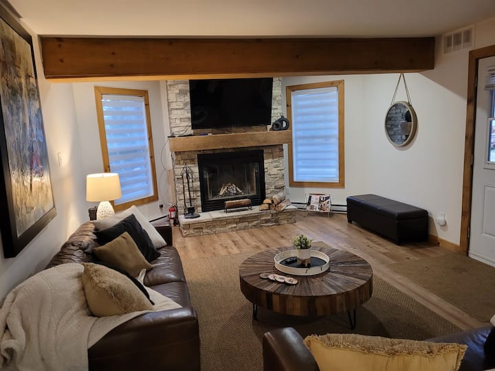 Lakehouse On Majestic Lac St Pierre - Val-des-Monts